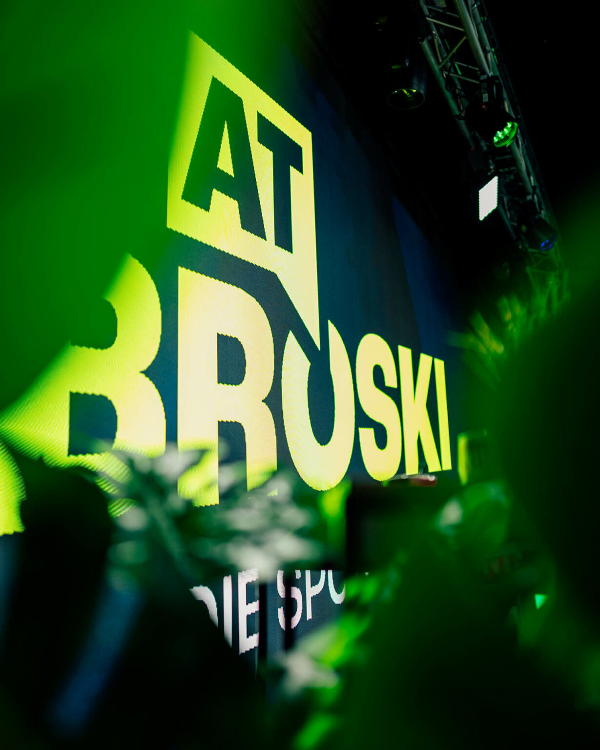 Showcase At Broski Show — TaKeTV